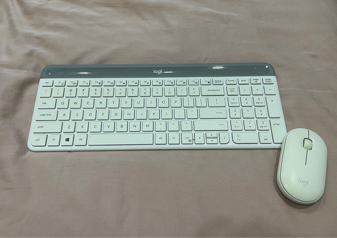 Logitech Wireless Keyboard K470 & Pebble Mouse M340, Computers & Tech, Parts & Accessories ...