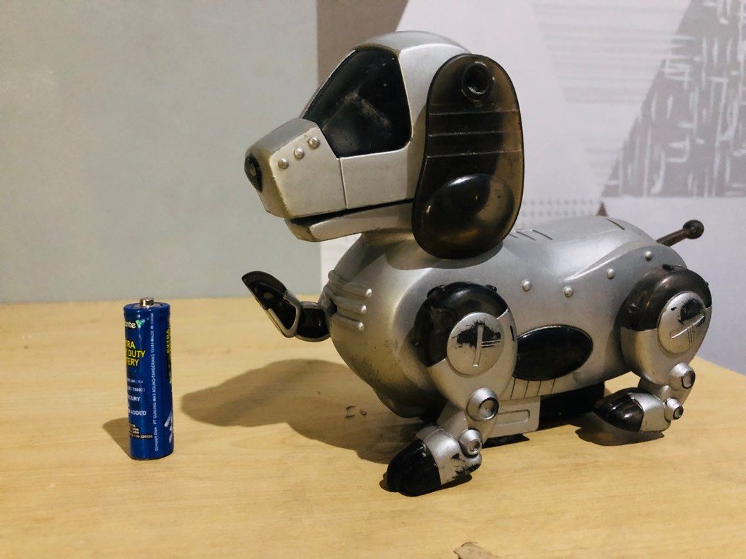 Mainan robot dog jadul tommy thn 2000, Toys & Collectibles, Mainan di ...