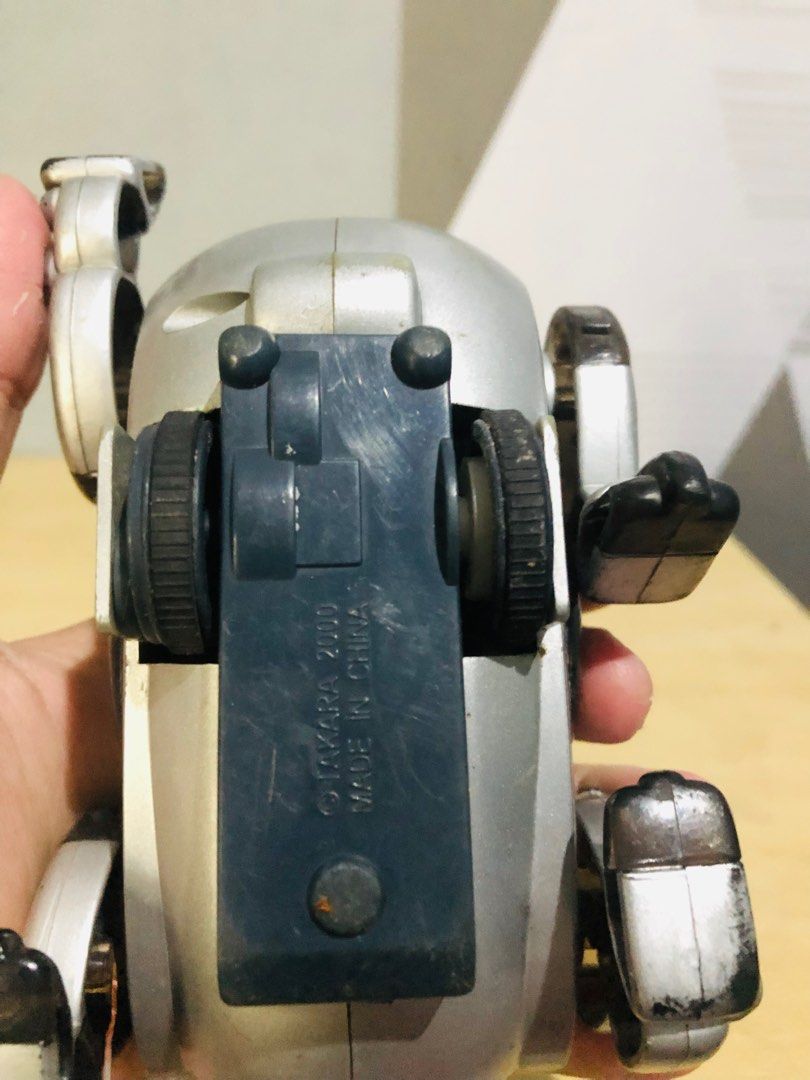 Mainan robot dog jadul tommy thn 2000, Toys & Collectibles, Mainan di ...