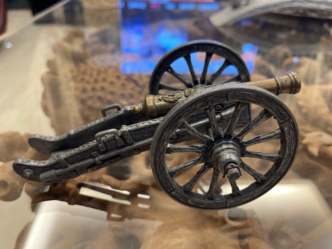 Metal Western Canon Display Collection, Hobbies & Toys, Toys & Games on ...