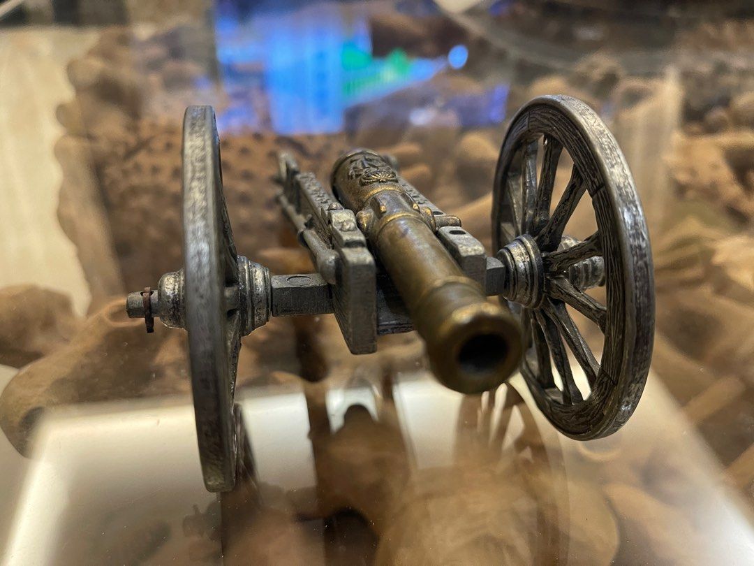 Metal Western Canon Display Collection, Hobbies & Toys, Toys & Games on ...