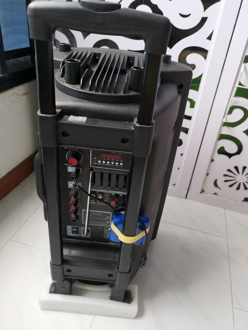 moveable speaker, Audio, Soundbars, Speakers & Amplifiers on Carousell