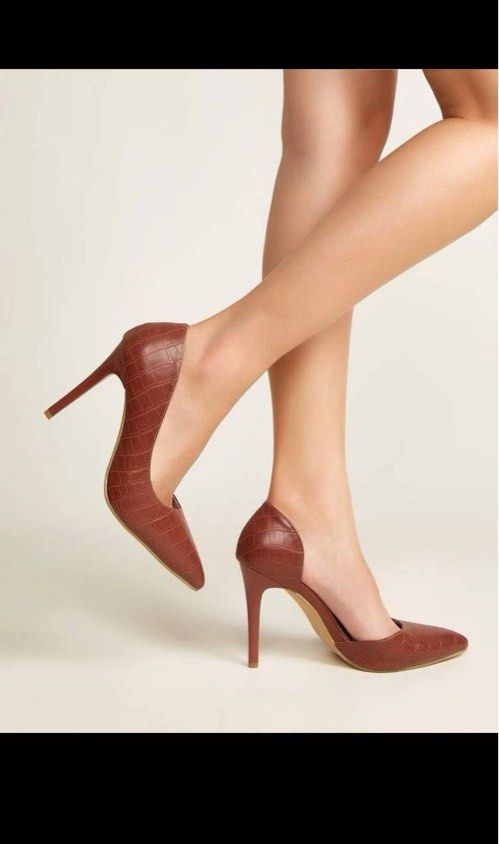 Point Toe Stilleto Heels, Women's Fashion, Footwear, Heels on Carousell