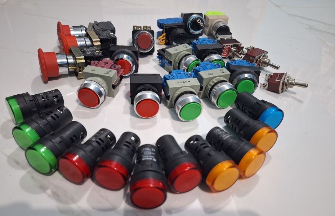 Push button, Pilot light, Emergency stop, Toggle switch and Selector ...