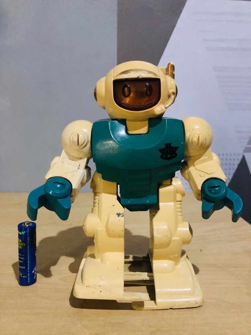 Robot jadul, Toys & Collectibles, Mainan di Carousell