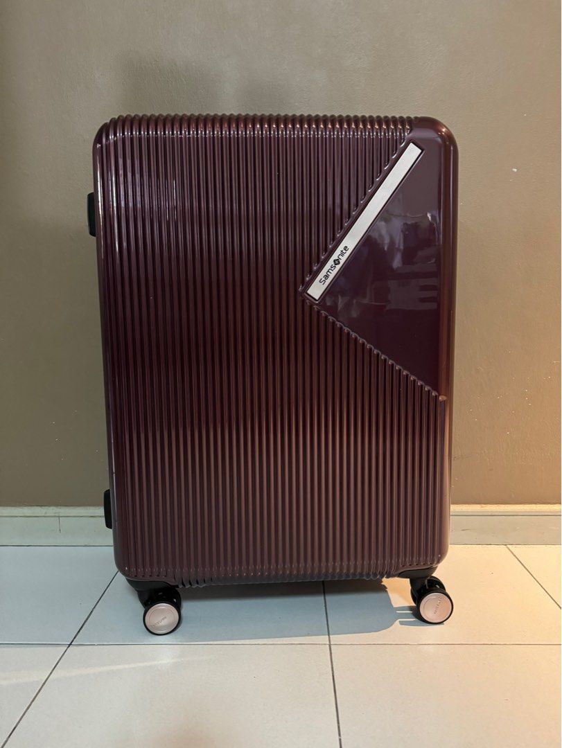 **Last Piece** Samsonite ZELTUS 69CM spinner with built in scale ...