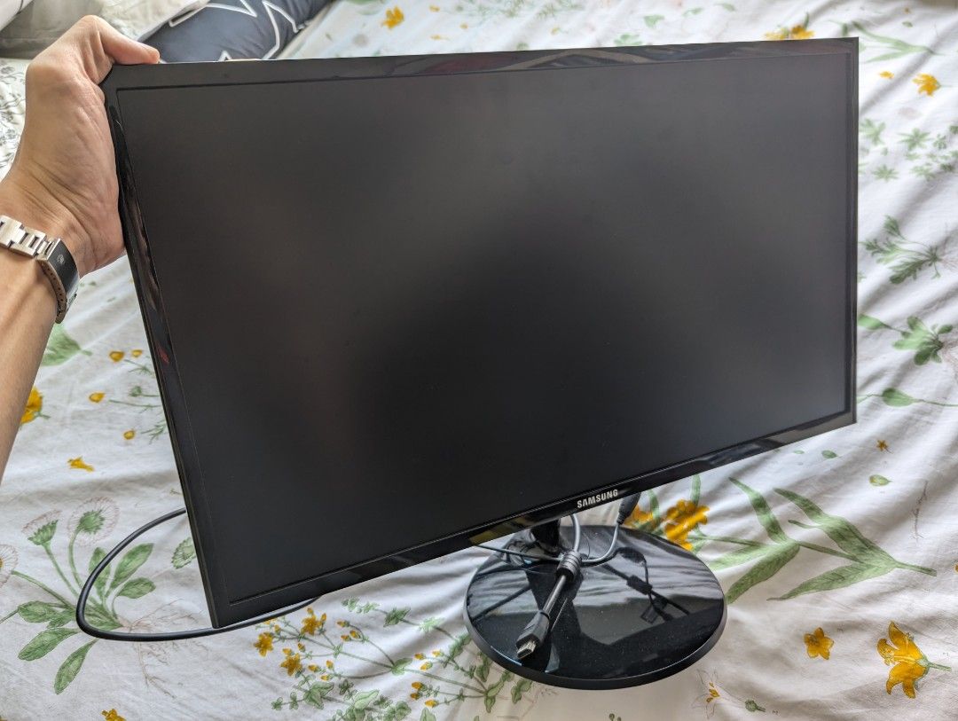 Samsung 24 inch desktop monitor S24F350FHE, Computers & Tech, Parts ...