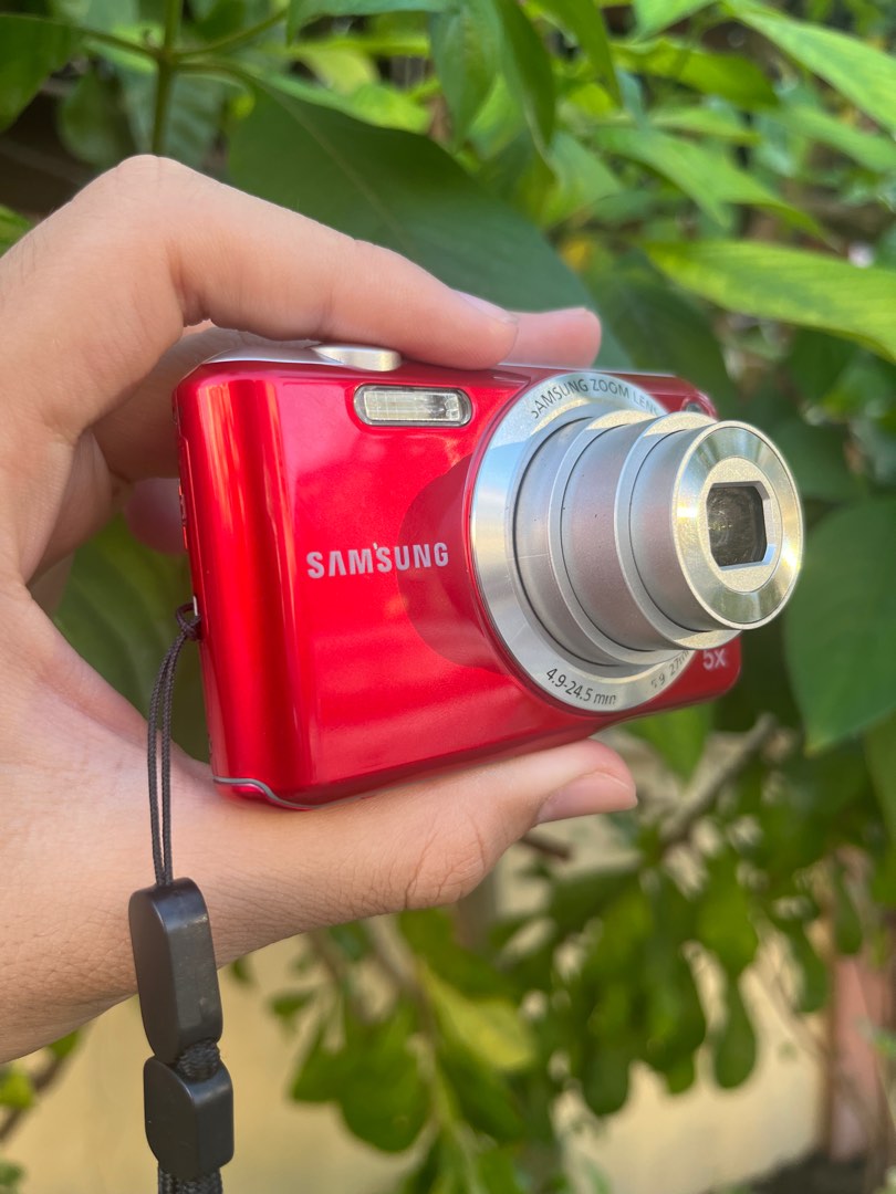 Samsung ES65, Photography, Cameras on Carousell