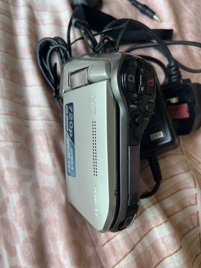 Sanyo Xacti, Photography, Video Cameras on Carousell