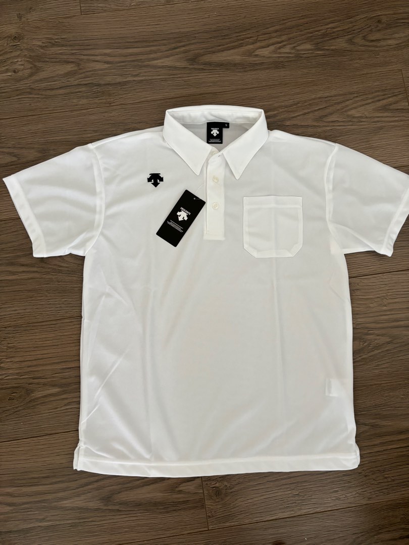 全新s碼男裝Descente polo shirt（日本版）, 男裝, 上身及套裝, T-shirt、恤衫、有領衫 - Carousell