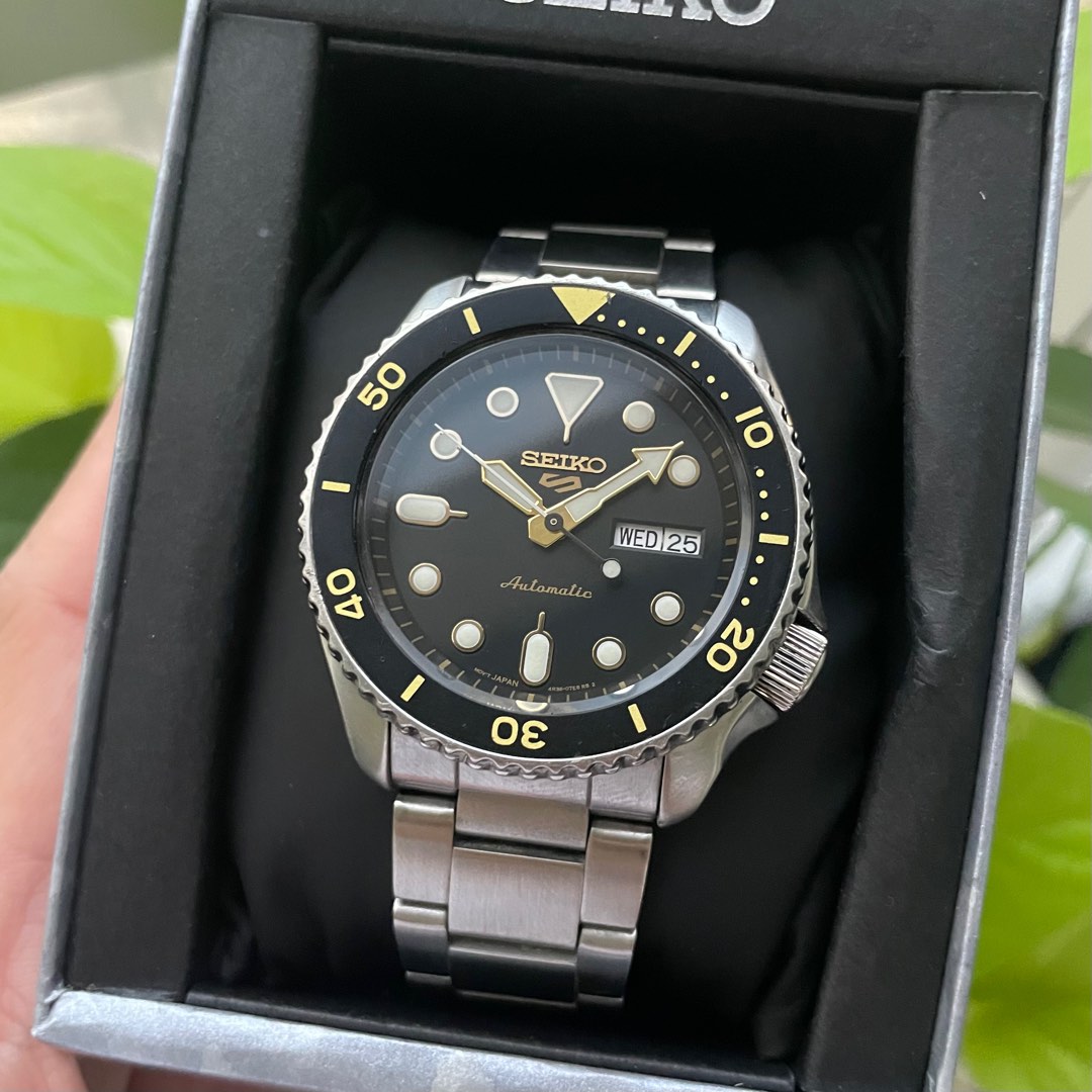 Seiko 5 Sports - Black & Gold SRPD57 / SRPD57K1 - 5KX, Men's Fashion ...