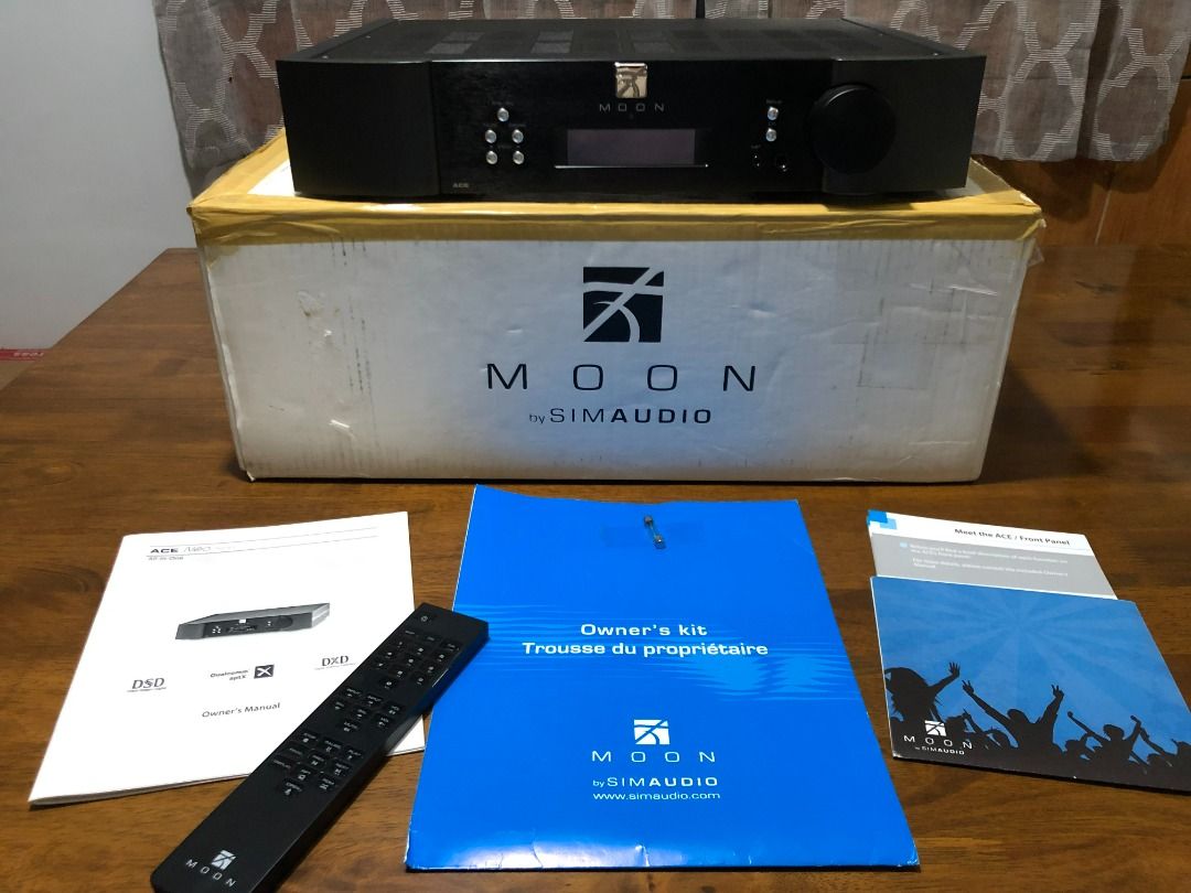 SIMAUDIO MOON ACE integrated amplifier + FURUTECH power cable made in ...