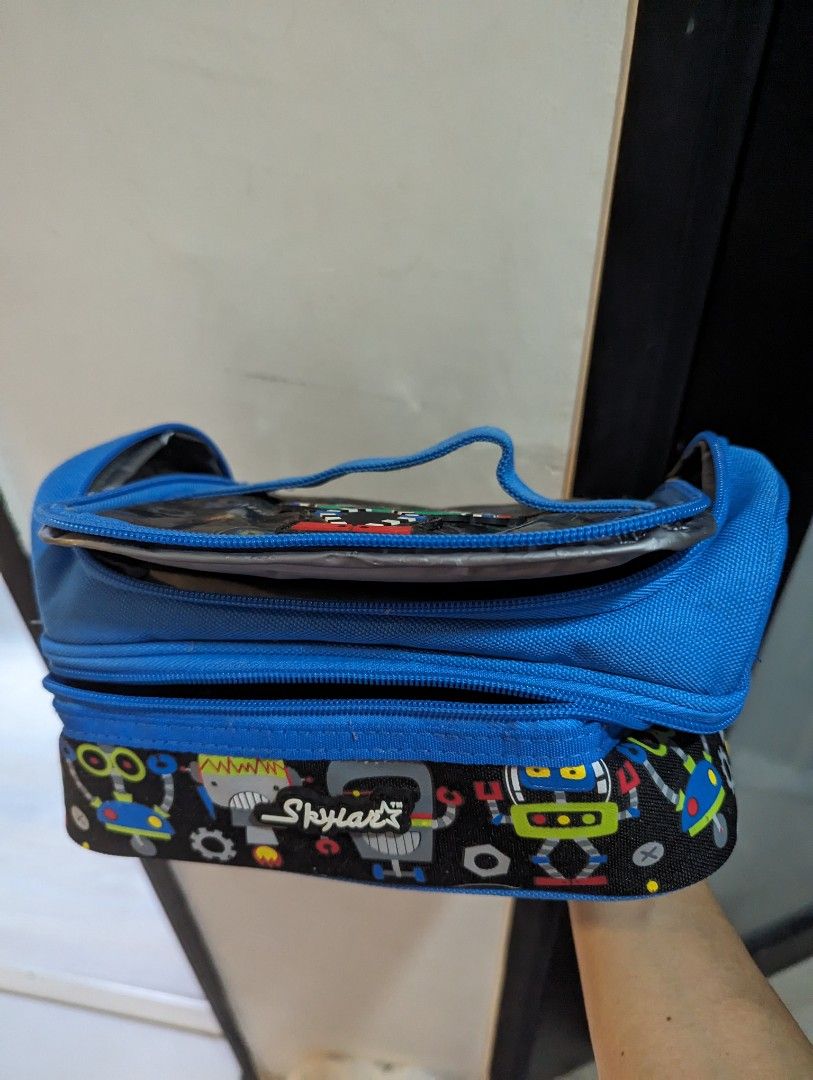 Skylar lunch box (robot), Babies & Kids, Going Out, Other Babies Going ...