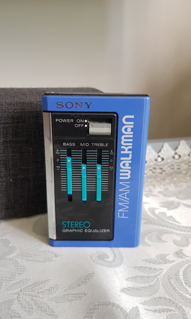 Sony Walkman SRF-35W AM / FM Portable Stereo Receiver Radio Retro ...
