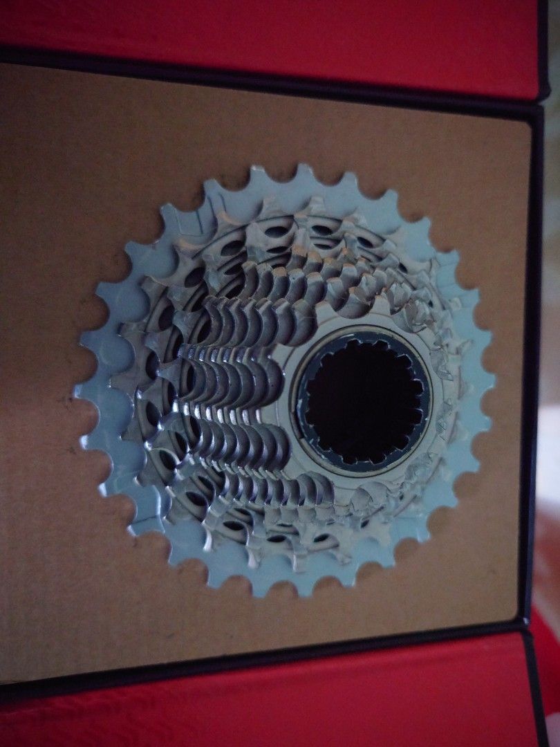 SRAM red AXS Cassette 10-28, Sports Equipment, Bicycles & Parts, Parts ...