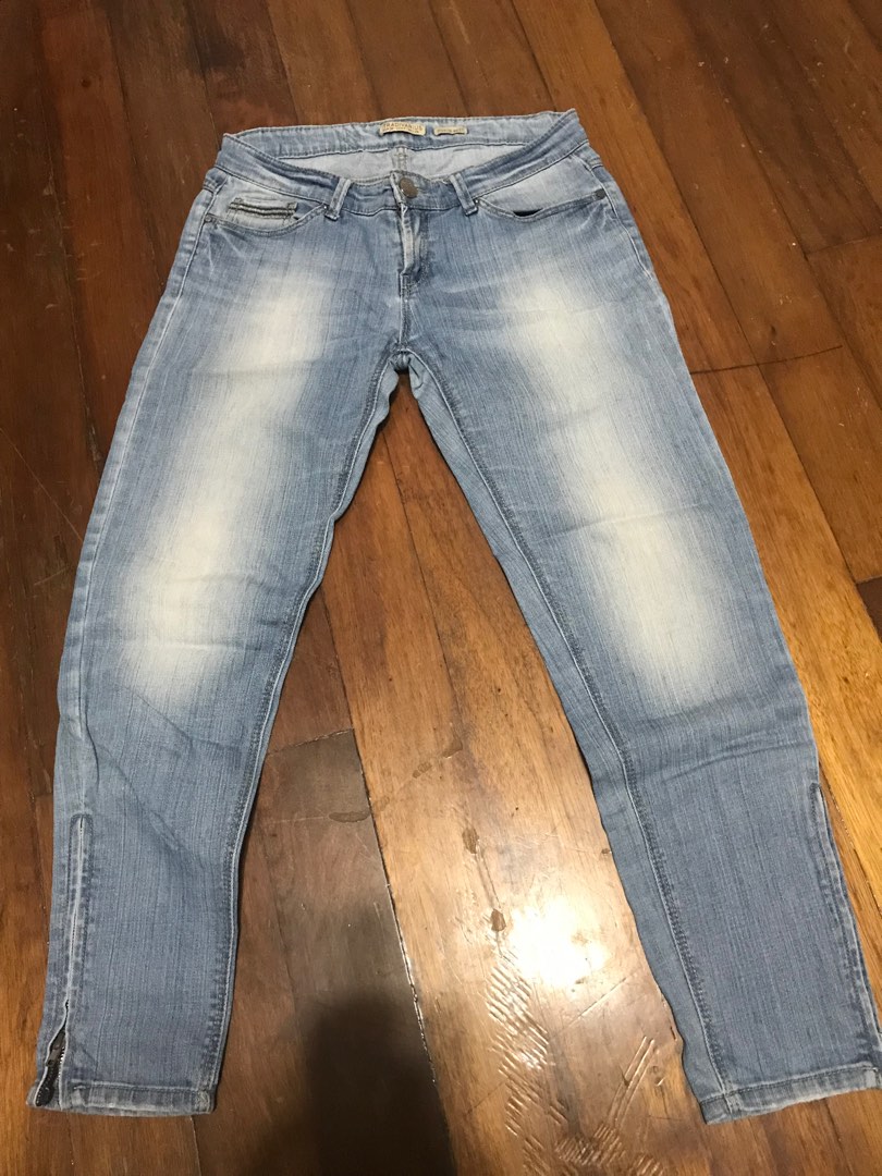 Stradivarius Reg waist jeans (usa4), Women's Fashion, Bottoms, Jeans on ...