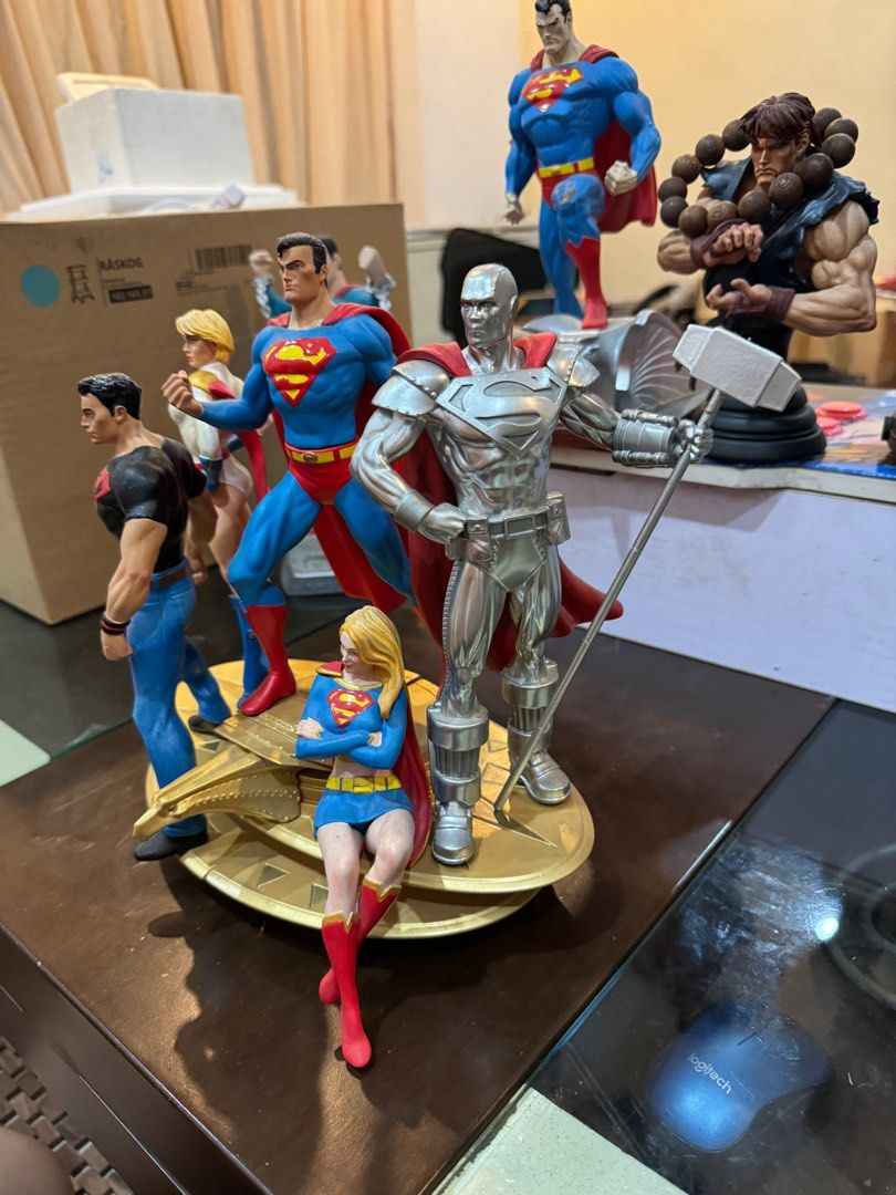 Superman Family Multi Part Statue 1 & 2 Super boy , superman , power ...