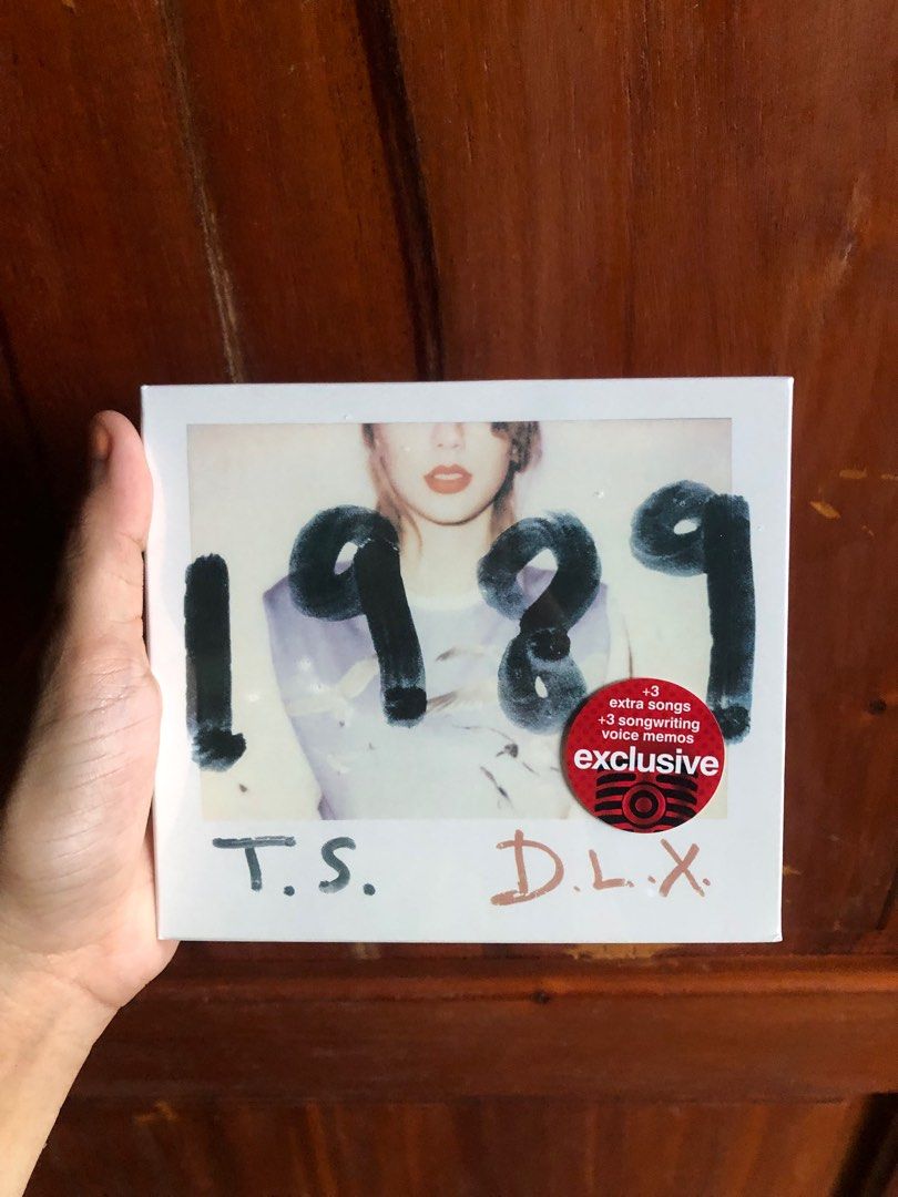 Taylor Swift 1989 Deluxe album with Free AirPods Pro 2, Announcements ...