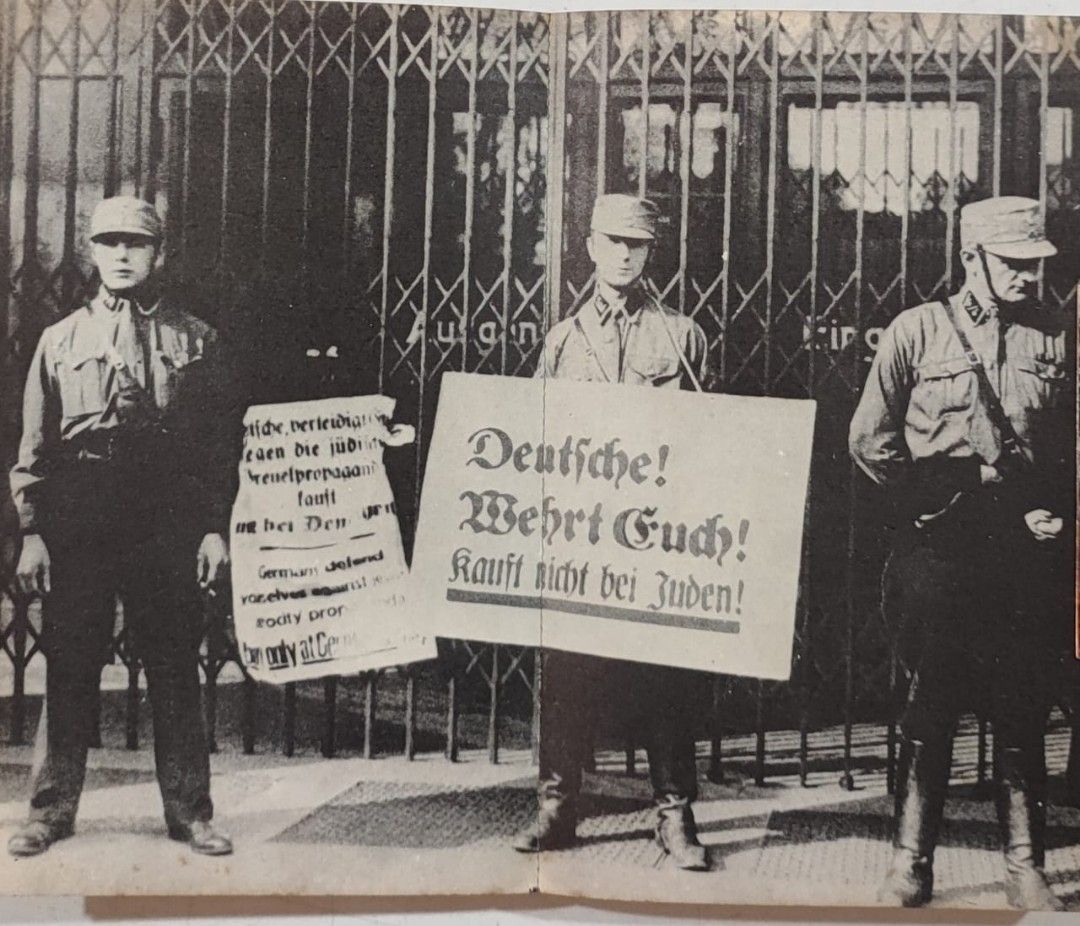 THE HISTORY OF THE GESTAPO, Hobbies & Toys, Books & Magazines ...