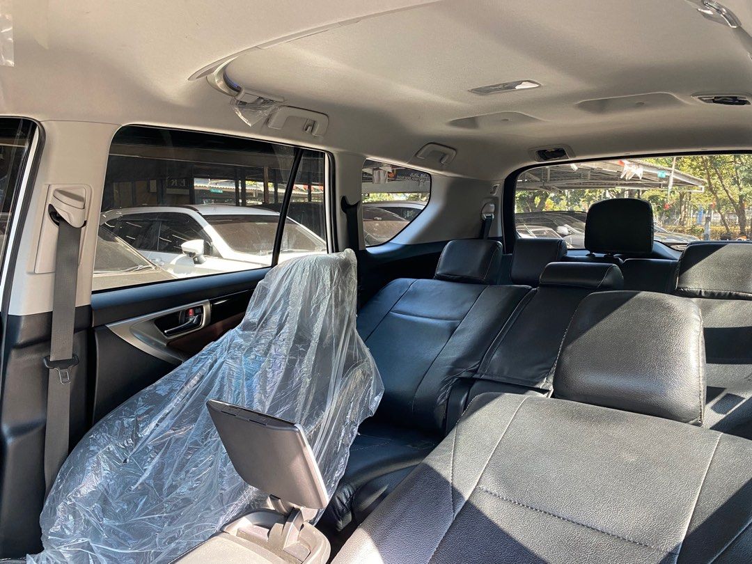 TOYOTA KIJANG INNOVA V 2.4 AT 2022 PUTIH - Siap pakai, Mobil & Motor ...