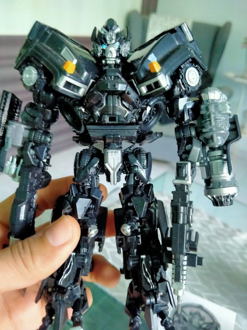 Transformers Studio series #14 Ironhide with DNA DK-10 upgrade kit ...