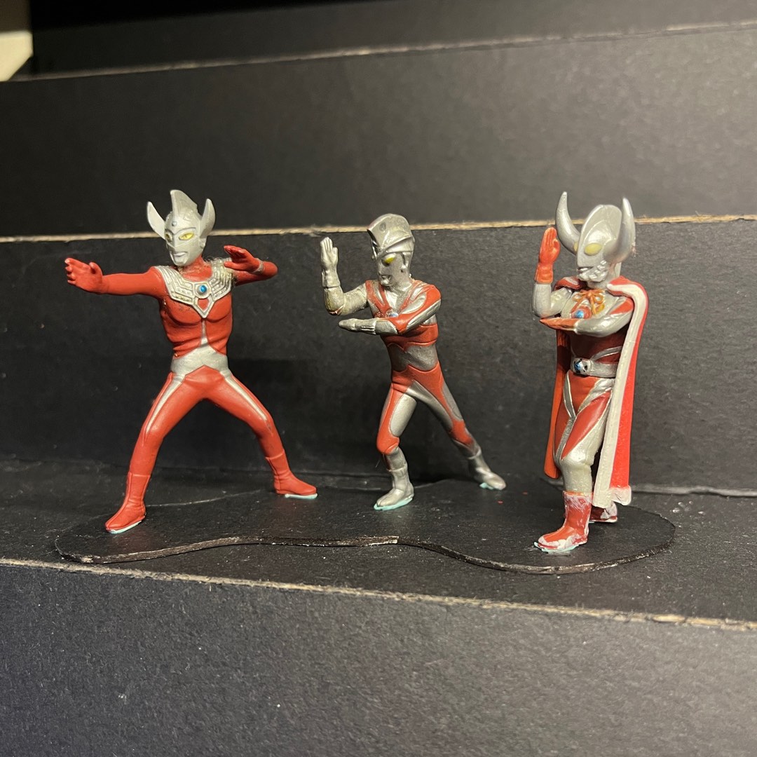 Ultraman Taro / Ace / Father Ken Diorama Small Figure, Hobbies & Toys ...