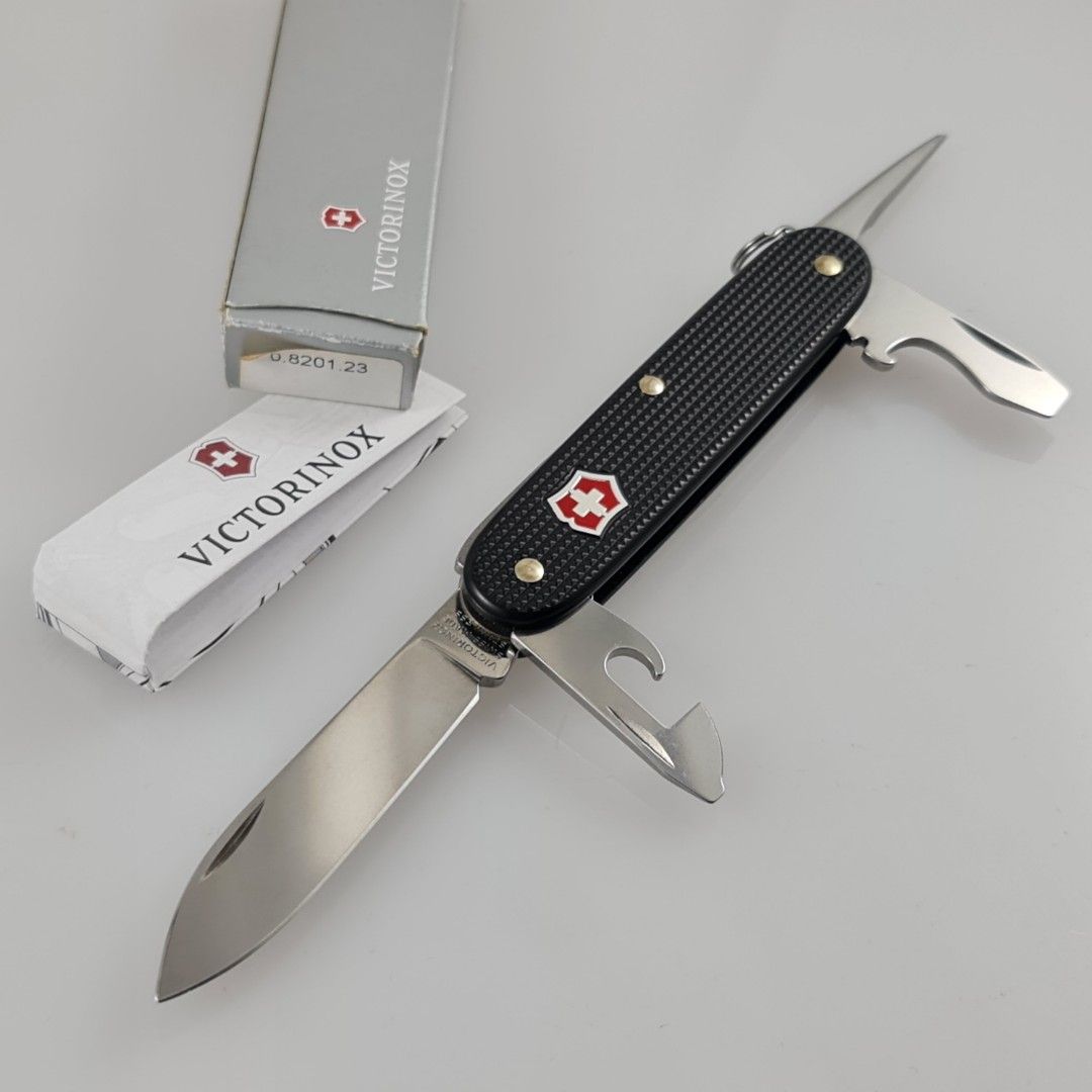Victorinox Pioneer Alox Black with Red Shield swiss army knife explorer ...