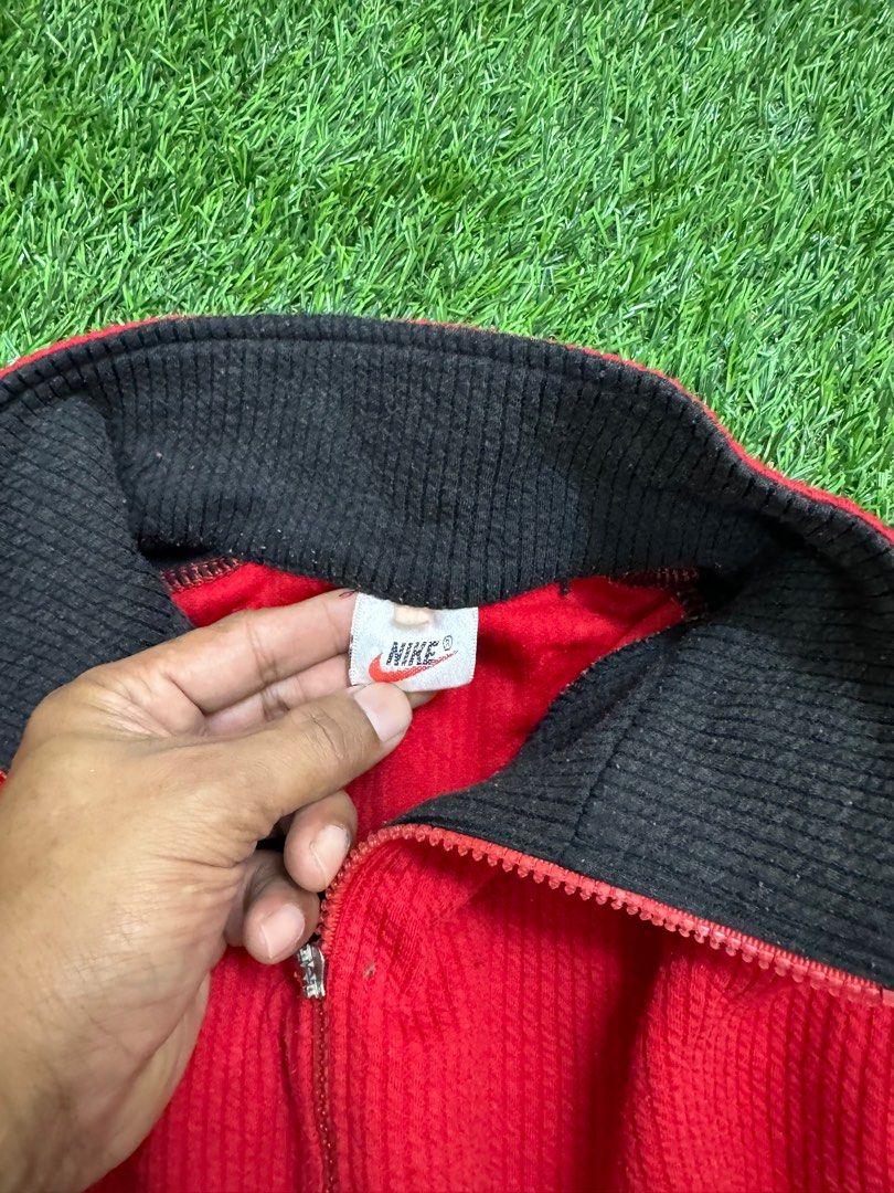 VINTAGE NIKE SPORTWEAR LOGO SWEATER, Hobbies & Toys, Collectibles ...