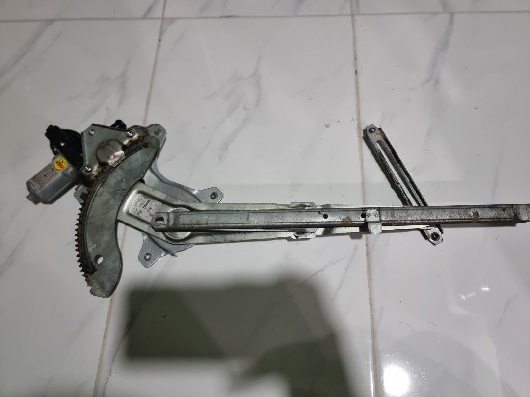 VIVA POWER WINDOW TINGKAP BELAH DRIVER, Auto Accessories on Carousell