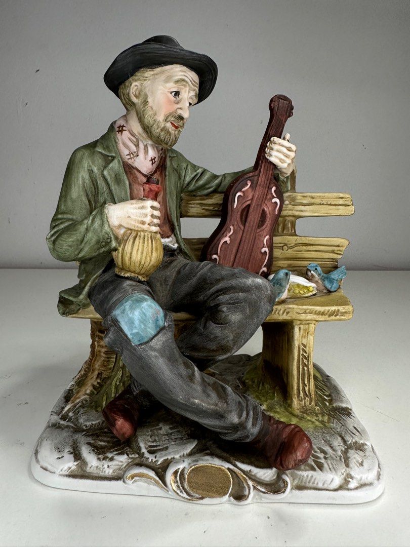 VTG CAPODIMONTE TRAMP ON BENCH WINE STATUE PORCELAIN FIGURINE BUM HOBO ...