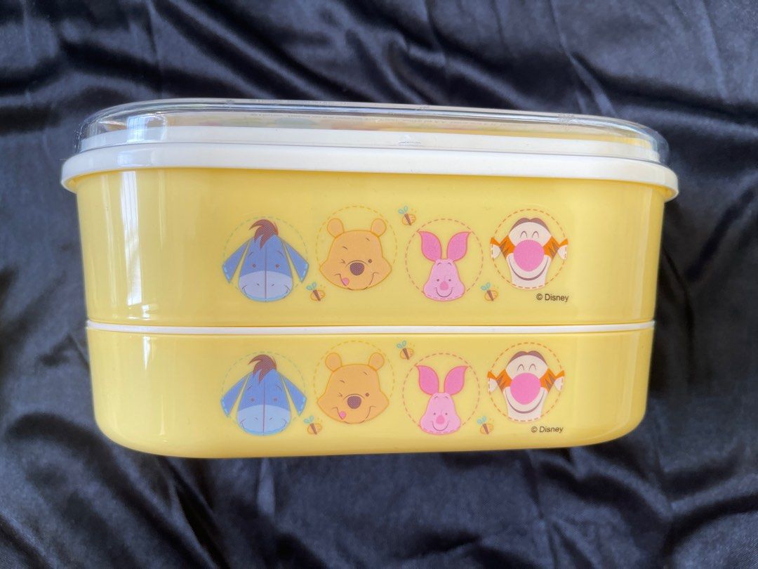 Winnie the Pooh Lunch Box, 傢俬＆家居, 廚具和餐具, 食物整理及儲存 - Carousell