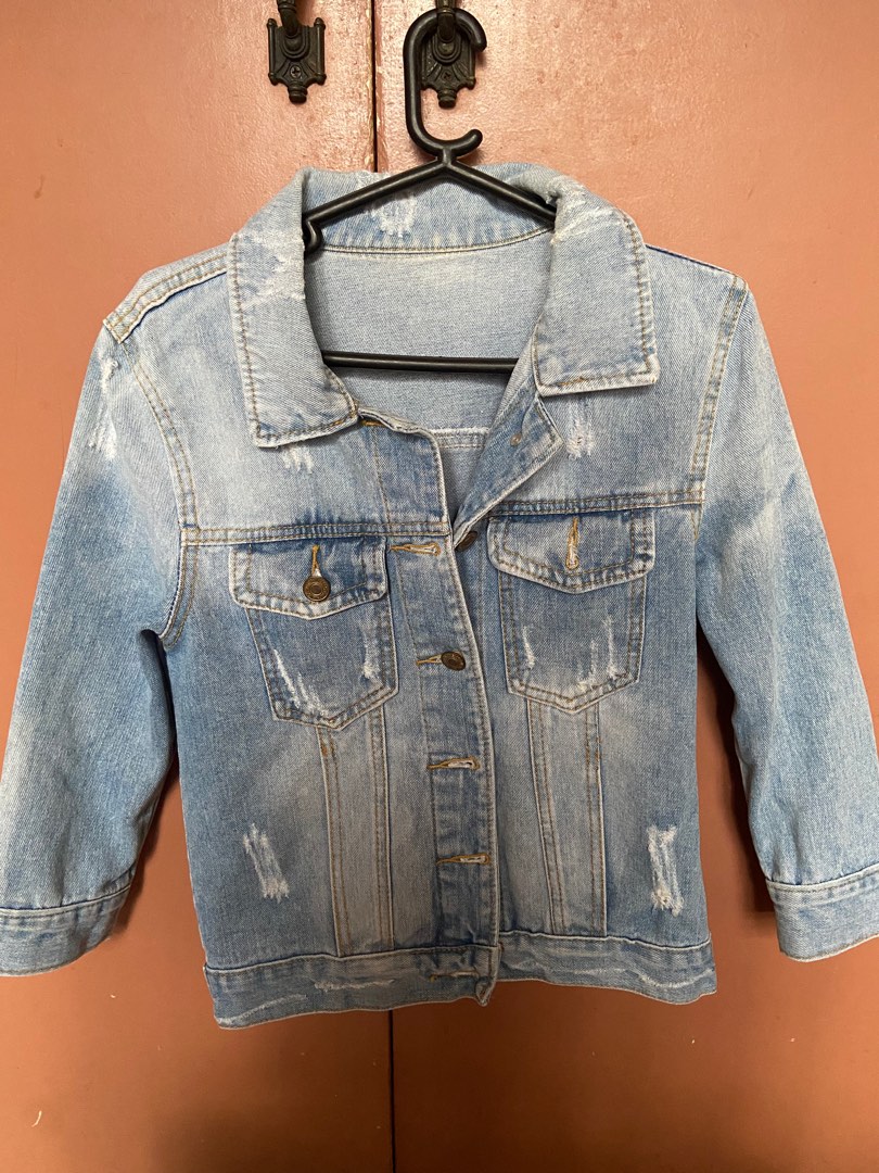 XS denim jacket, Women's Fashion, Coats, Jackets and Outerwear on Carousell