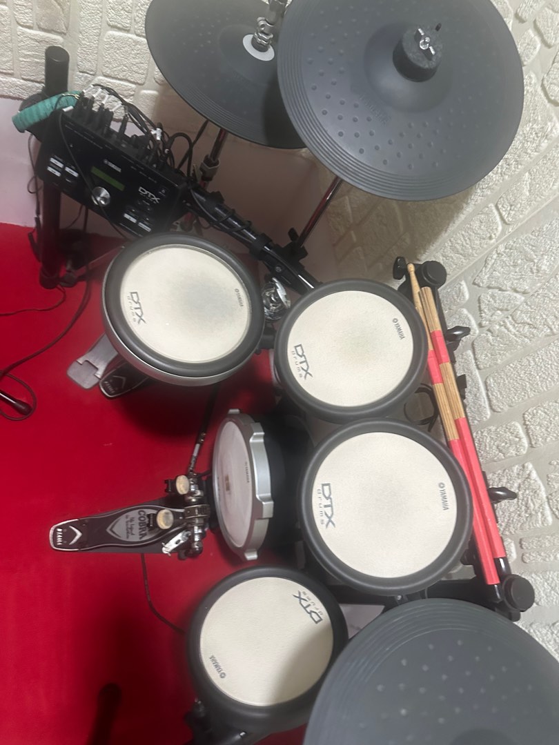 Yamaha DTX502 Electronic Drum Set, Hobbies & Toys, Music & Media ...
