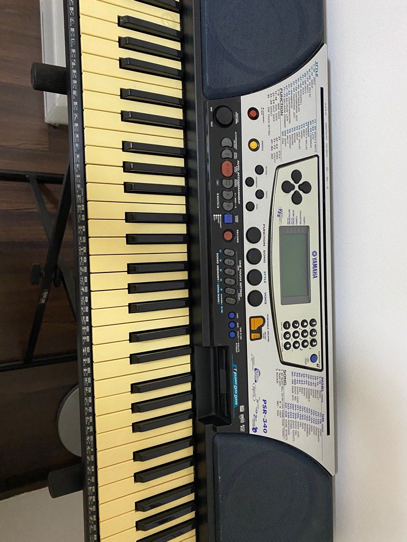 Yamaha key board with stand, Hobbies & Toys, Music & Media, Musical ...