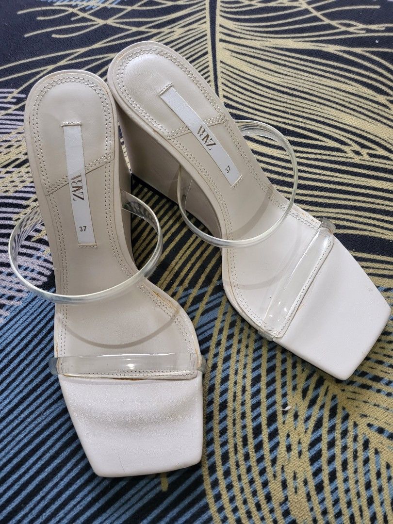 Zara Vinyl Wedge Sandals, Women's Fashion, Footwear, Wedges on Carousell