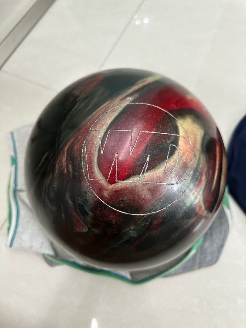 Columbia 300 10 Lbs Polyester Bowling Ball, Sports Equipment, Sports ...