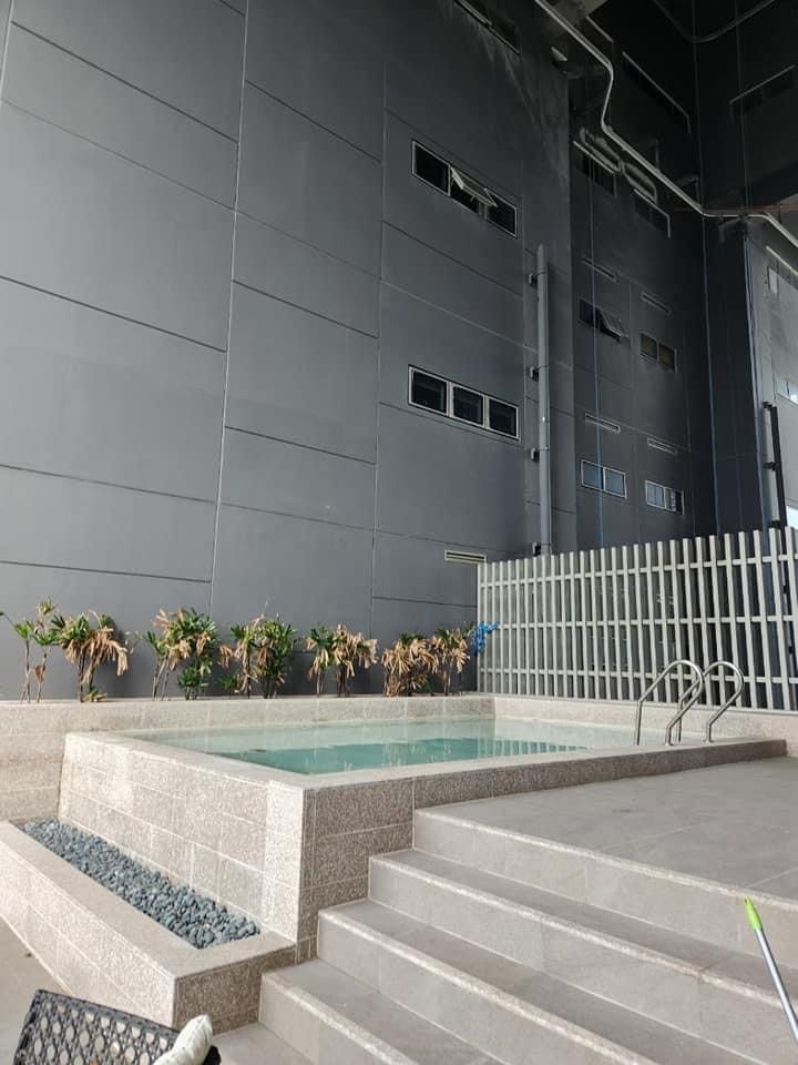 3BR LUXURY CONDO IN BGC WITH OWN SWIMMING POOL East Gallery Place BGC ...