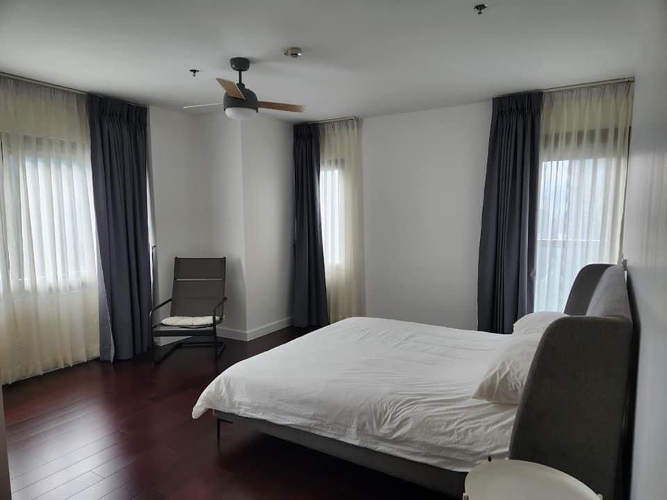 3BR LUXURY CONDO IN BGC WITH OWN SWIMMING POOL East Gallery Place BGC ...