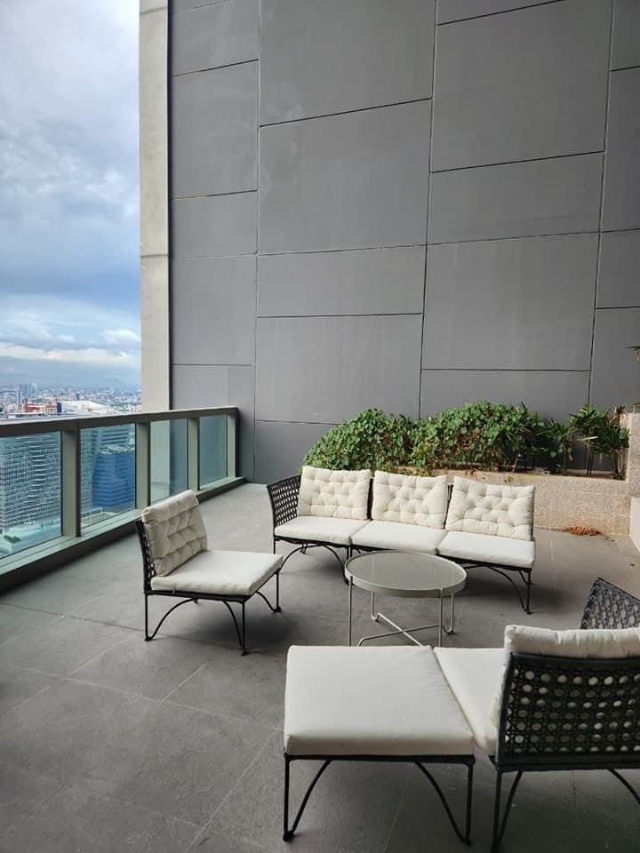 3BR LUXURY CONDO IN BGC WITH OWN SWIMMING POOL East Gallery Place BGC ...