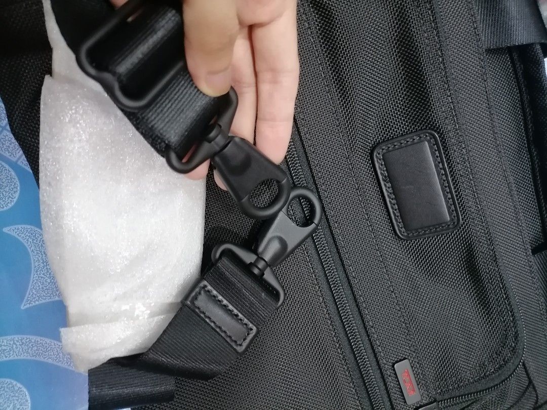 Authentic TUMI BRIEFCASE SMALL Size EXPANDABLE, Men's Fashion, Bags ...