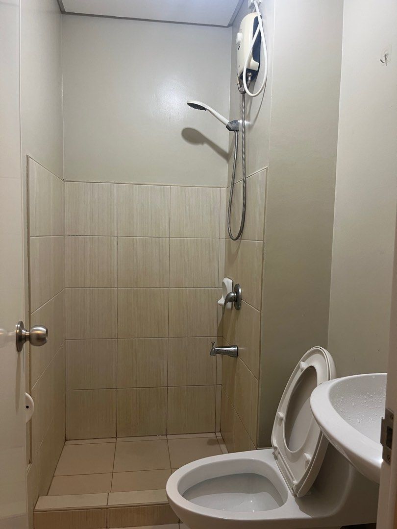 Studio Unit for Sale at Avida Towers Alabang in Alabang Business Park ...