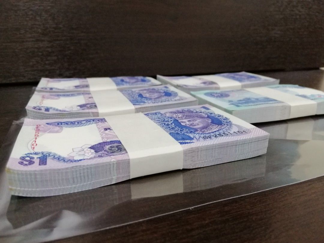 Banknote RM1 Bricks x 500pieces continuous number, Hobbies & Toys ...