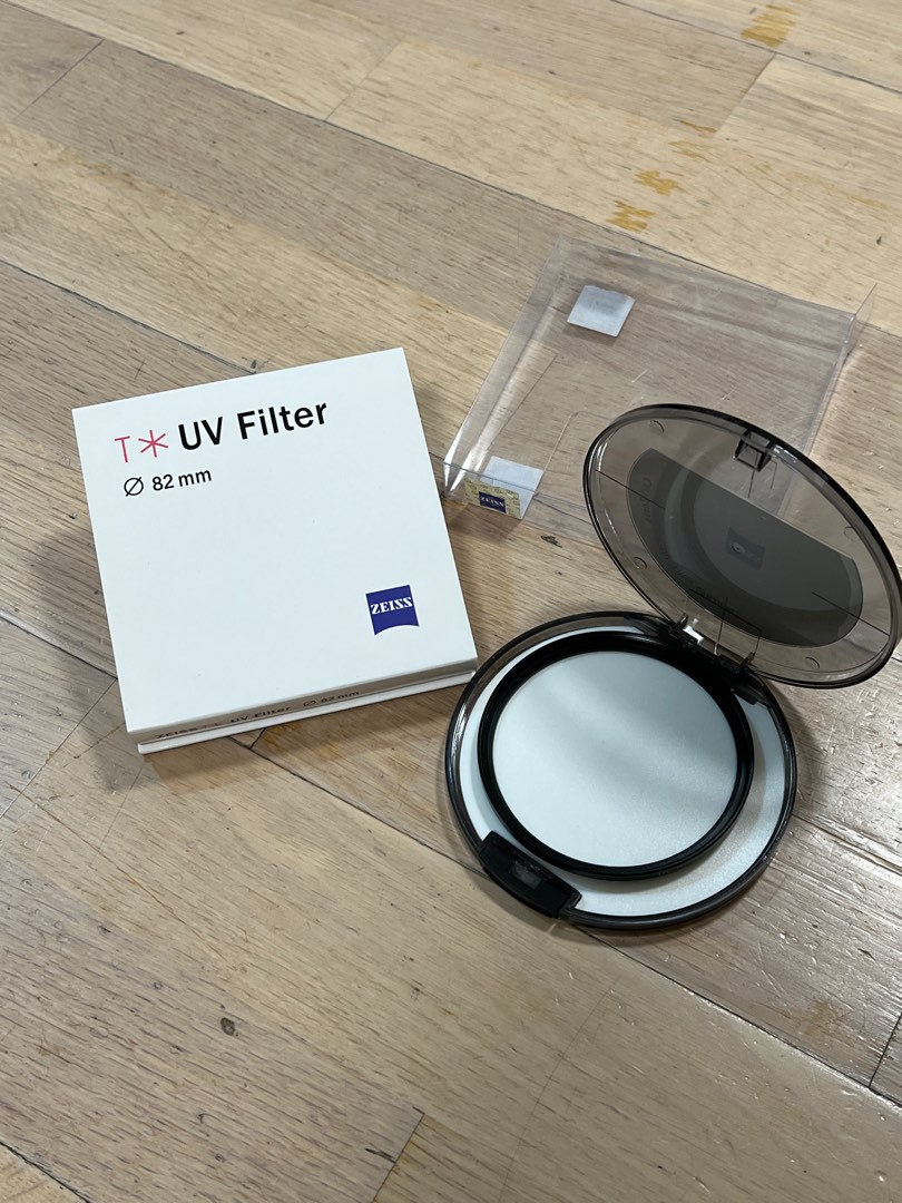 Carl Zeiss T* UV Filter 82mm, 攝影器材, 鏡頭及裝備 - Carousell