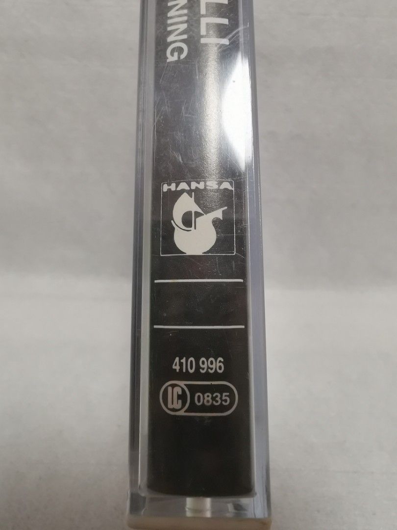 Cassette Milli Vanilli, Hobbies & Toys, Music & Media, CDs & DVDs on Carousell