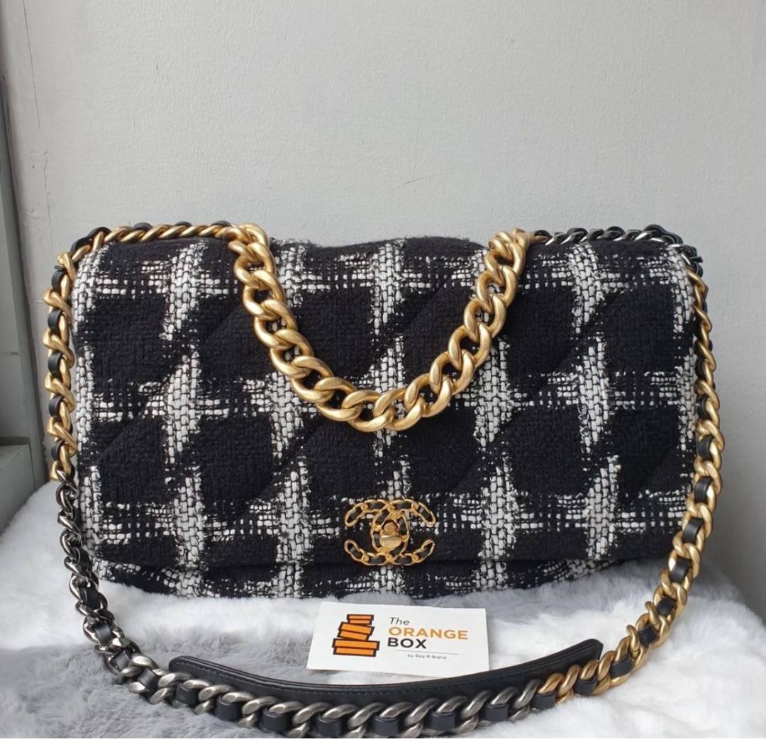 Chanel C19 Maxi Flap Tweed, Luxury, Bags & Wallets on Carousell