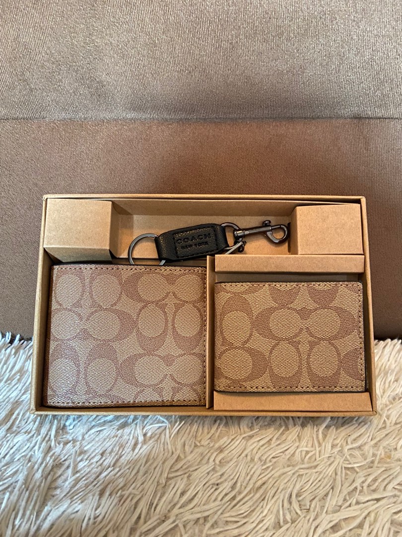 Coach Mens Wallet, Luxury, Bags & Wallets on Carousell