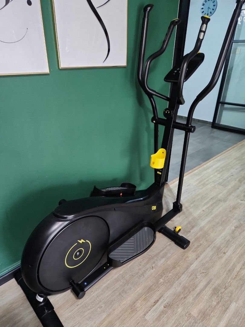 Domyos Elliptical Machine, Sports Equipment, Exercise & Fitness, Cardio ...