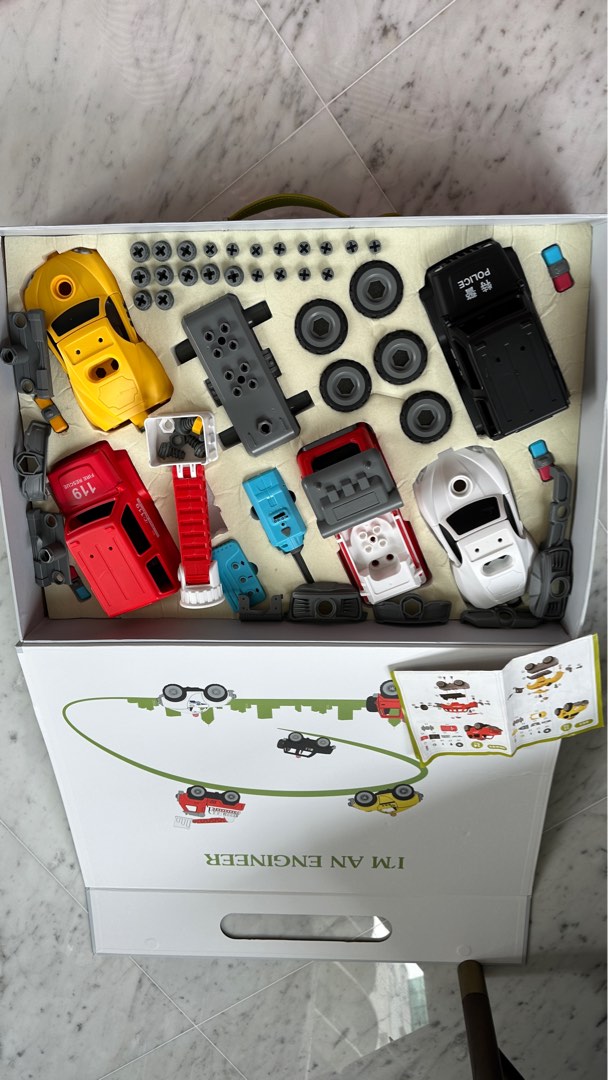 Double Eagle Auto Assembly Toy 5-in-1 Set Detachable Fire Truck Police ...