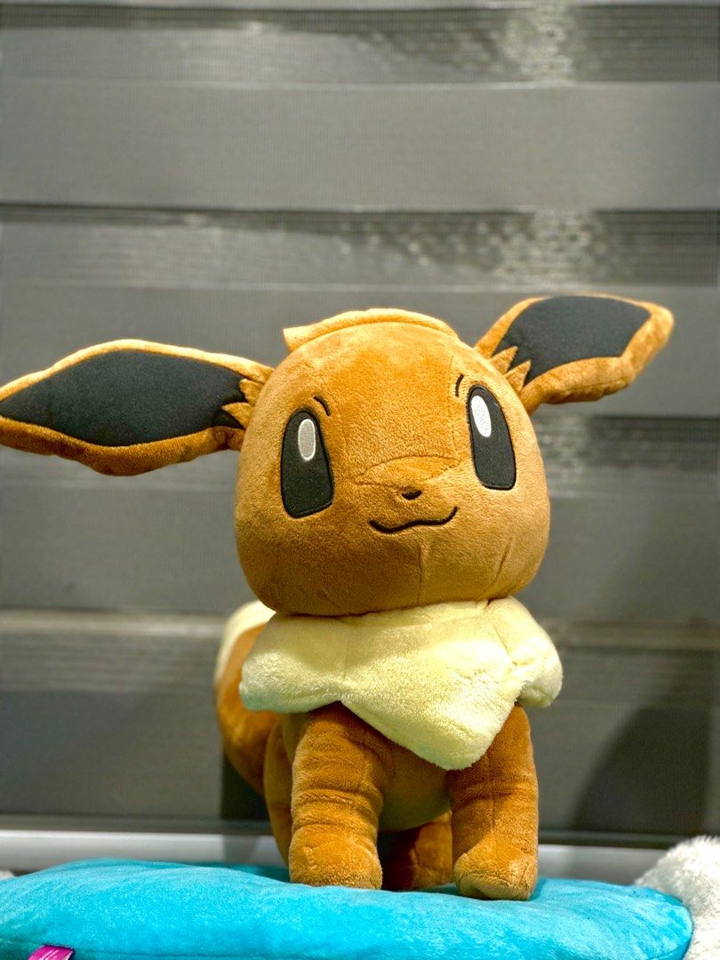Eevee Standing Pokemon Plush Jumbo Life Size Banpresto, Hobbies & Toys ...