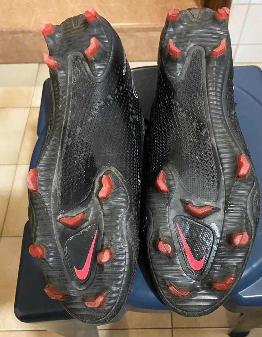 Football boots Predator Nike, Men's Fashion, Footwear, Boots on Carousell